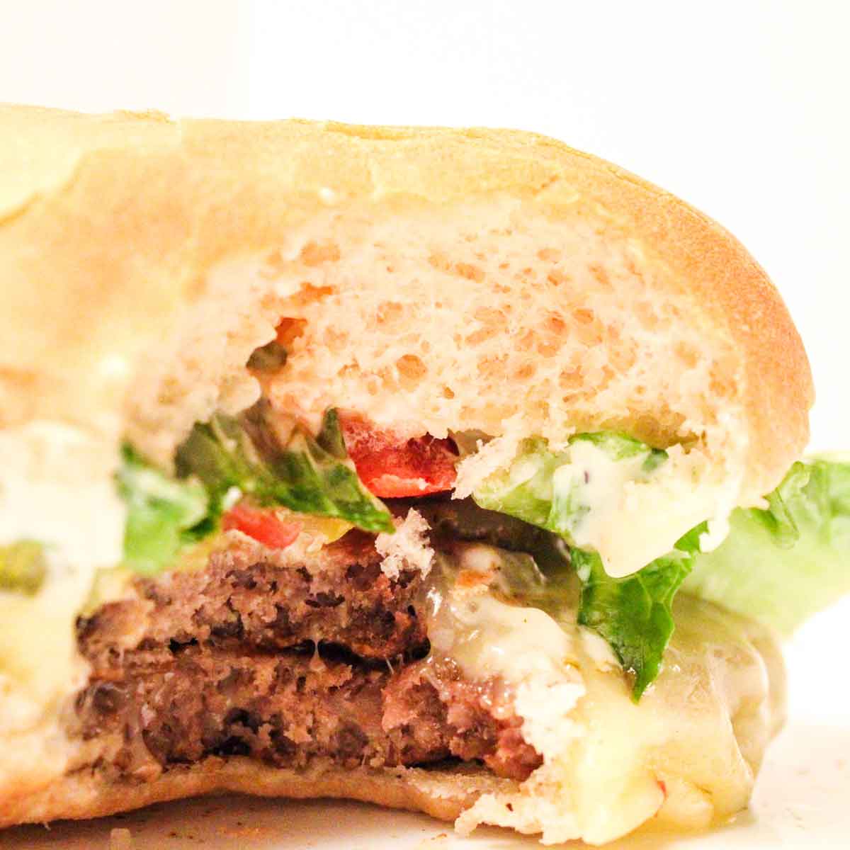Spicy Jack Bacon Jalapeno Cheeseburgers – Daily Dish Recipes