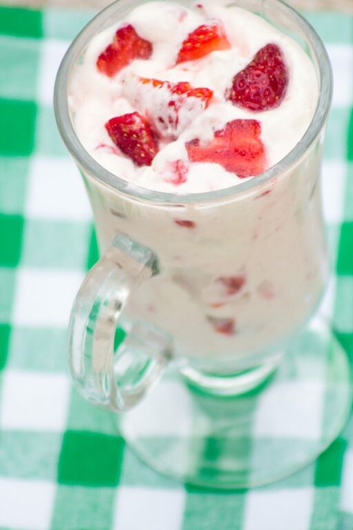 How to Make Fresas Con Crema Strawberries and Cream