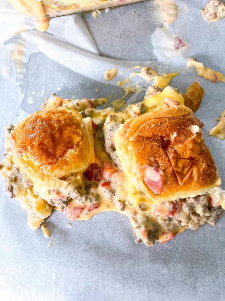 Velveeta Cheeseburger Sliders - Velveeta Dip Sliders